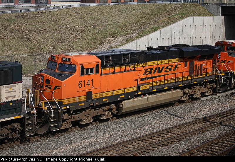 BNSF 6141